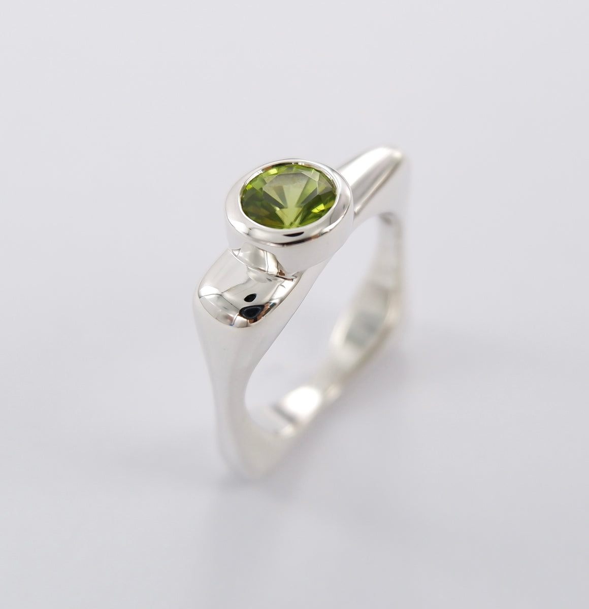 Flat Top Ring with Gems Ai104 – Andrea Isaac